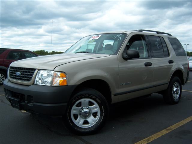 CheapUsedCars4Sale.com offers Used Car for Sale - 2004 Ford Explorer XLS Sport Utility $6,990.00